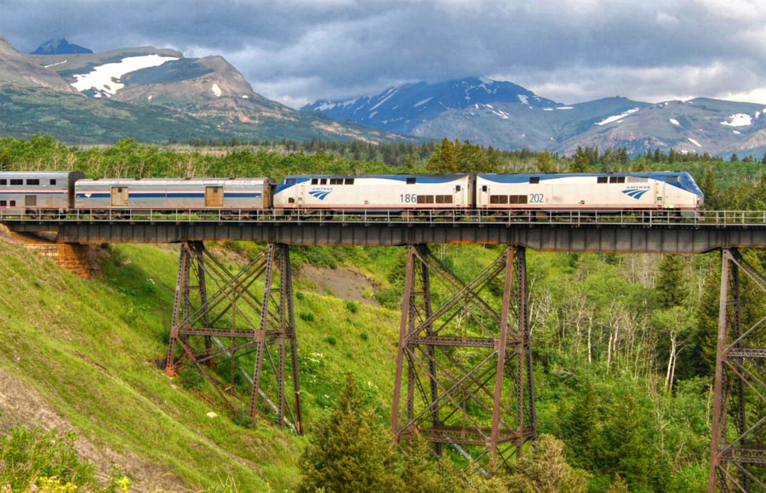 Empire Builder Guide | US Train Travel Guide