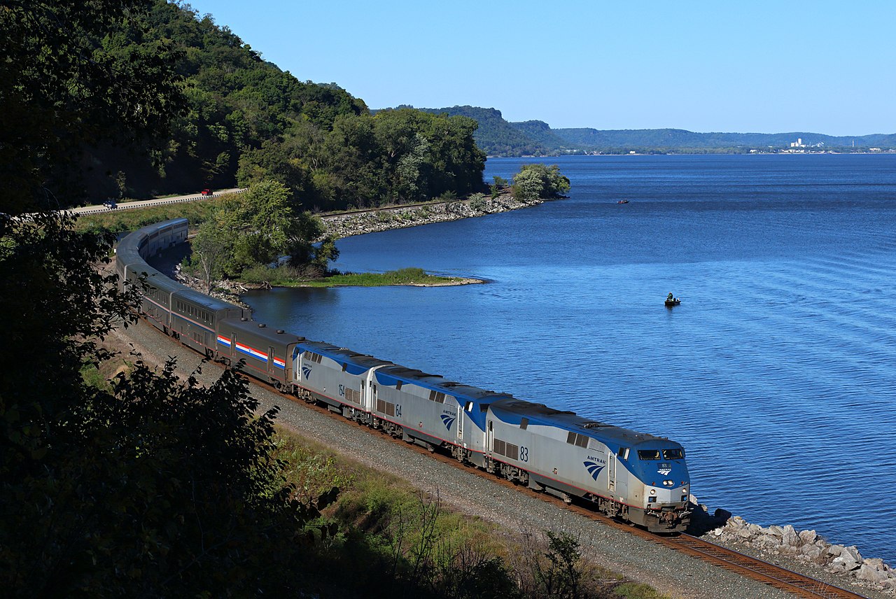 Empire Builder Guide | US Train Travel Guide