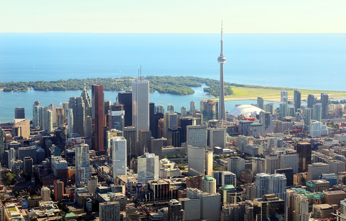 Amtrak to Toronto | US Train Travel Guide